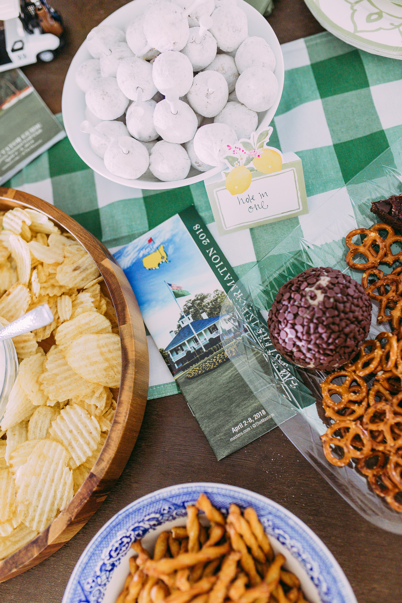 How to Throw the Perfect Masters Party - Thrifty Pineapple